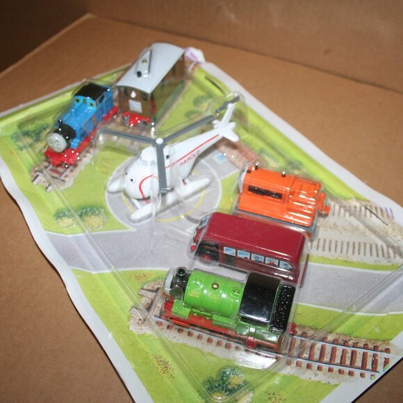 Thomas & Friends | Toys | Vtg Thomas The Tank Engine Friends 6 Pk ...